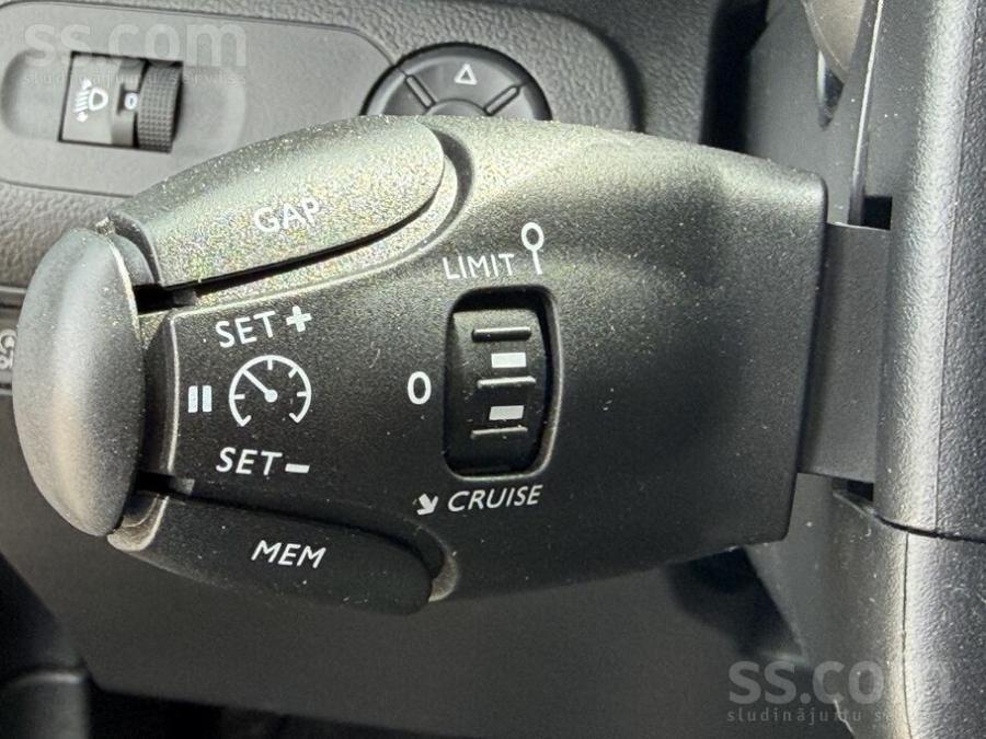 Black Citroen Berlingo 2019 in Riga, with an engine capacity of 1.20 L and mileage of 100 thousand km for 15490 €, photo 29 on AUTOMOTO.COM.LV