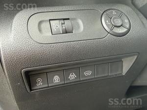 Black Citroen Berlingo 2019 in Riga, with an engine capacity of 1.20 L and mileage of 100 thousand km for 15490 €, photo 33 on AUTOMOTO.COM.LV