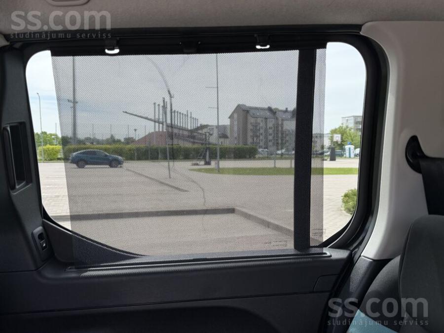 Black Citroen Berlingo 2019 in Riga, with an engine capacity of 1.20 L and mileage of 100 thousand km for 15490 €, photo 34 on AUTOMOTO.COM.LV