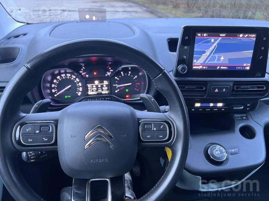 Черный Ситроен Берлинго 2020 в Рига, объемом двигателя 1.50 л и пробегом 168 тыс. км за 12950 €, фото 4 на AUTOMOTO.COM.LV