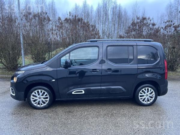 Black Citroen Berlingo 2020 in Riga, with an engine capacity of 1.50 L and mileage of 168 thousand km for 12950 €, photo 7 on AUTOMOTO.COM.LV