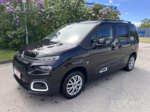 Melns Citroen Berlingo 2020 Rīga, ar dzinēja tilpumu 1.50 L un nobraukumu 168 tūkst. km par 10970 €, foto  vietnē AUTOMOTO.COM.LV
