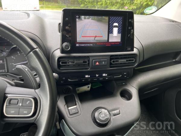 Black Citroen Berlingo 2020 in Riga, with an engine capacity of 1.50 L and mileage of 168 thousand km for 10970 €, photo 5 on AUTOMOTO.COM.LV