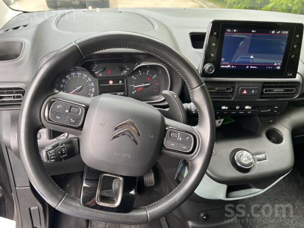 Black Citroen Berlingo 2020 in Riga, with an engine capacity of 1.50 L and mileage of 168 thousand km for 10970 €, photo 6 on AUTOMOTO.COM.LV