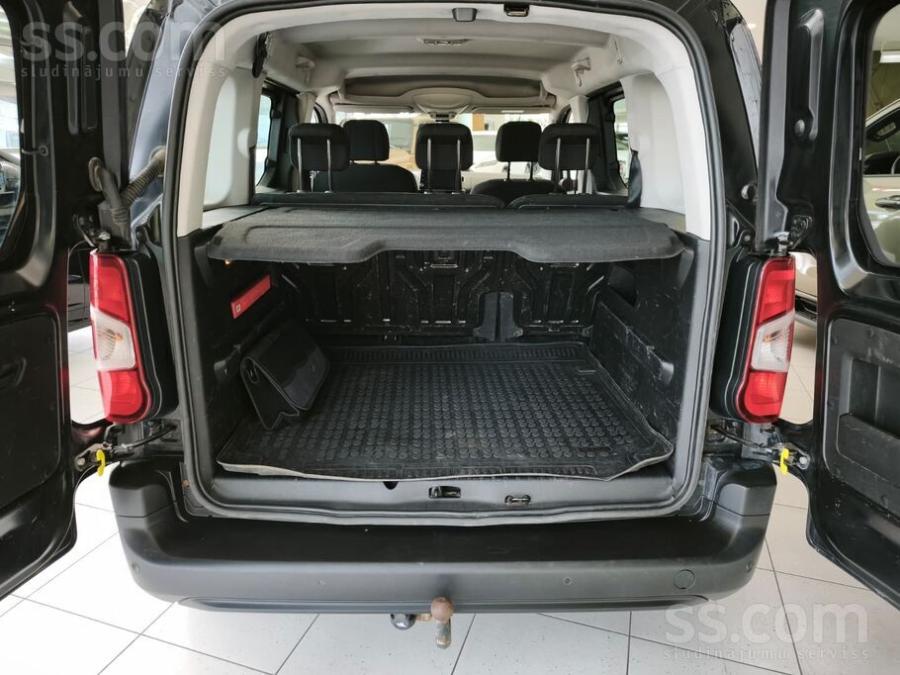 Black Citroen Berlingo 2021 in Riga, with an engine capacity of 1.50 L and mileage of 108 thousand km for 9900 €, photo 7 on AUTOMOTO.COM.LV