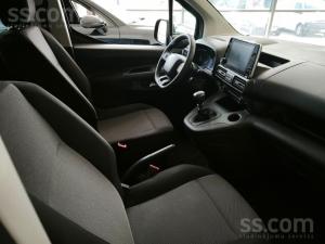 Black Citroen Berlingo 2021 in Riga, with an engine capacity of 1.50 L and mileage of 108 thousand km for 9900 €, photo 8 on AUTOMOTO.COM.LV
