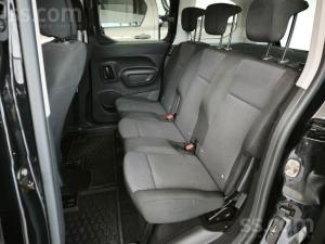 Black Citroen Berlingo 2021 in Riga, with an engine capacity of 1.50 L and mileage of 108 thousand km for 9900 €, photo 9 on AUTOMOTO.COM.LV