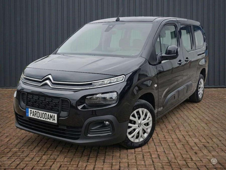 Melns Citroen Berlingo 2021 Viļņa, ar dzinēja tilpumu 1.20 L un nobraukumu 126 tūkst. km par 12250 €, foto 1 vietnē AUTOMOTO.COM.LV
