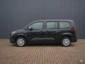 Melns Citroen Berlingo 2021 Viļņa, ar dzinēja tilpumu 1.20 L un nobraukumu 126 tūkst. km par 12250 €, foto 3 vietnē AUTOMOTO.COM.LV