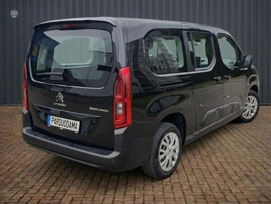 Melns Citroen Berlingo 2021 Viļņa, ar dzinēja tilpumu 1.20 L un nobraukumu 126 tūkst. km par 12250 €, foto 4 vietnē AUTOMOTO.COM.LV