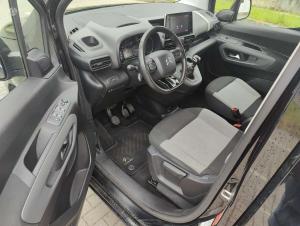 Melns Citroen Berlingo 2021 Viļņa, ar dzinēja tilpumu 1.20 L un nobraukumu 126 tūkst. km par 12250 €, foto 7 vietnē AUTOMOTO.COM.LV