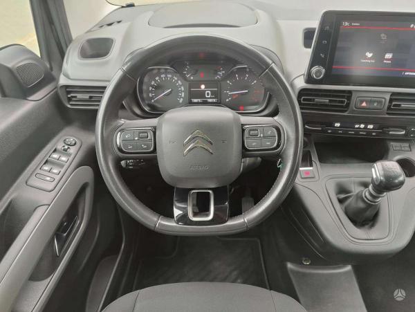 Black Citroen Berlingo 2021 in Vilnius, with an engine capacity of 1.20 L and mileage of 126 thousand km for 12250 €, photo 9 on AUTOMOTO.COM.LV