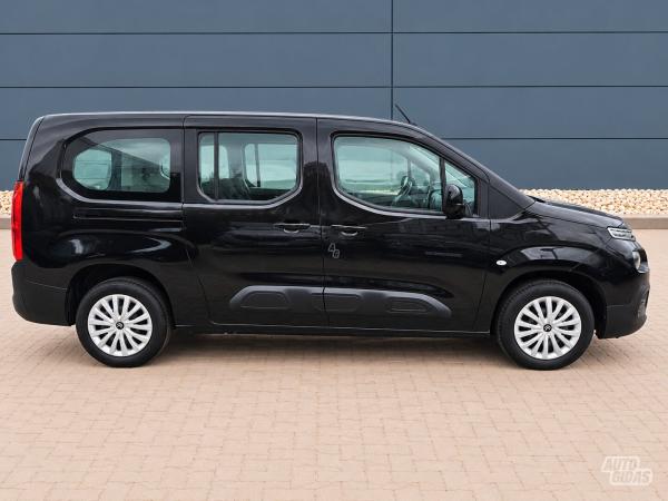 Citroen Berlingo 2021 Viļņa vietnē Melns Citroen Berlingo 2021 Viļņa, ar dzinēja tilpumu 1.20 L un nobraukumu 126 tūkst. km par 10550 €, foto 5 vietnē AUTOMOTO.COM.LV