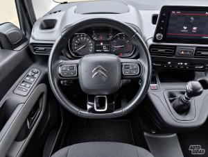 Melns Citroen Berlingo 2021 Viļņa, ar dzinēja tilpumu 1.20 L un nobraukumu 126 tūkst. km par 10550 €, foto 9 vietnē AUTOMOTO.COM.LV