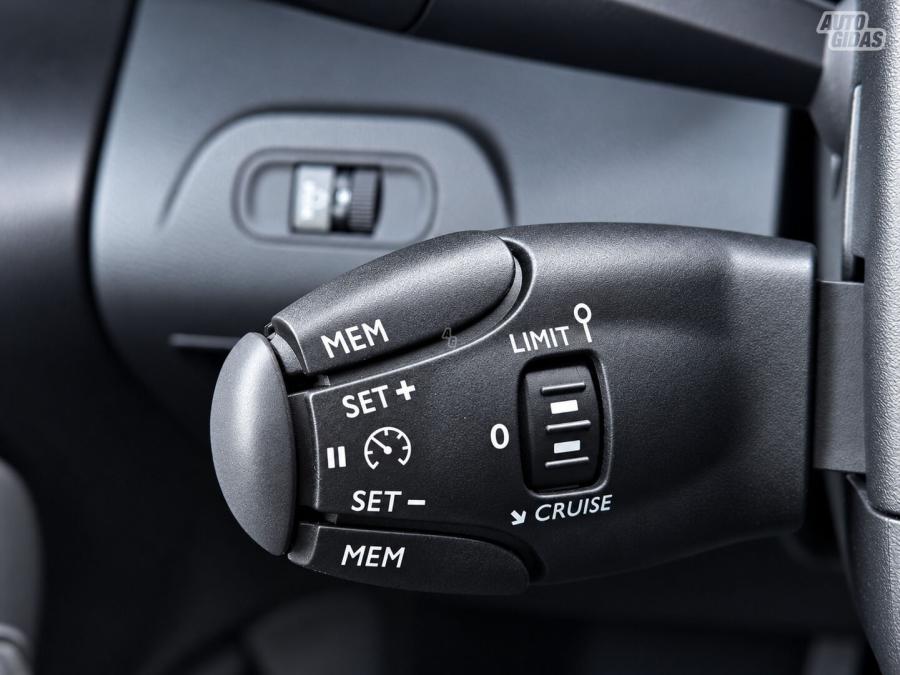 Melns Citroen Berlingo 2021 Viļņa, ar dzinēja tilpumu 1.20 L un nobraukumu 126 tūkst. km par 10550 €, foto 13 vietnē AUTOMOTO.COM.LV
