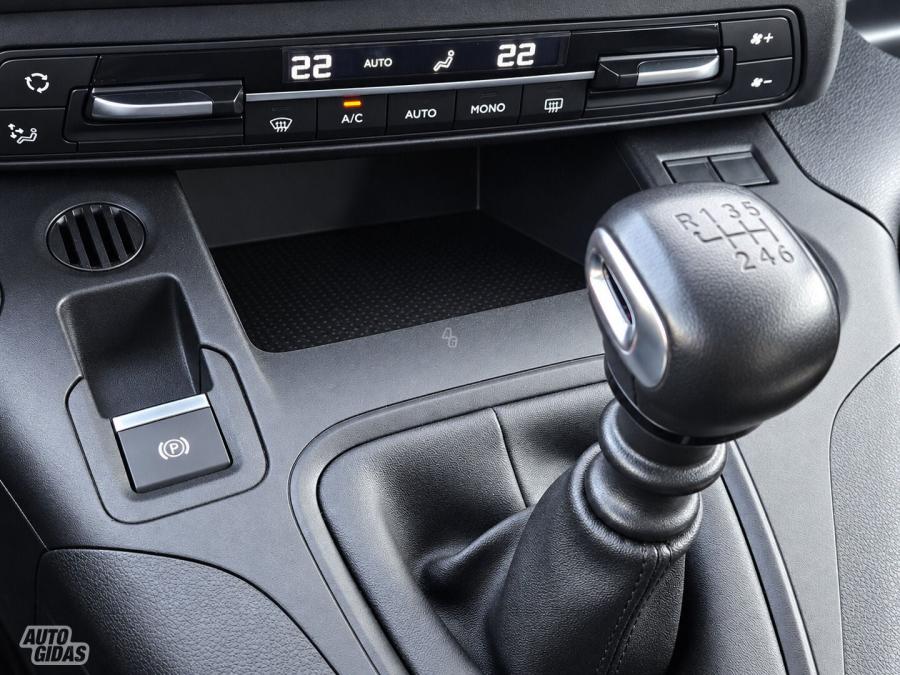 Melns Citroen Berlingo 2021 Viļņa, ar dzinēja tilpumu 1.20 L un nobraukumu 126 tūkst. km par 10550 €, foto 14 vietnē AUTOMOTO.COM.LV