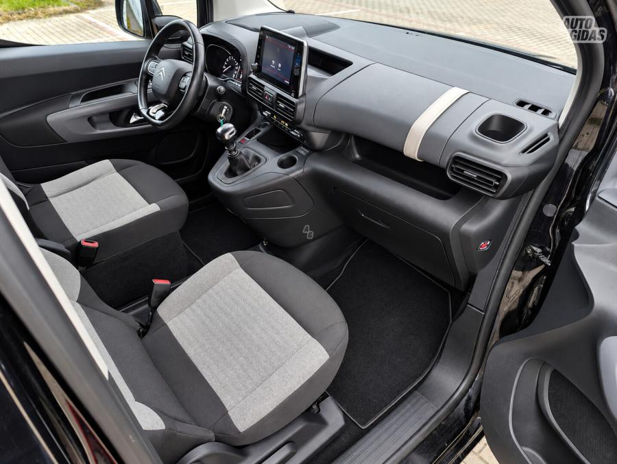 Melns Citroen Berlingo 2021 Viļņa, ar dzinēja tilpumu 1.20 L un nobraukumu 126 tūkst. km par 10550 €, foto 17 vietnē AUTOMOTO.COM.LV
