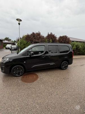 Melns Citroen Berlingo 2024 Kauņa, ar dzinēja tilpumu 1.50 L un nobraukumu 50 tūkst. km par 24490 €, foto 5 vietnē AUTOMOTO.COM.LV