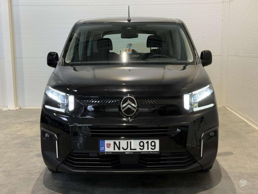Black Citroen Berlingo 2025 in Vilnius, with an engine capacity of 1.50 L and mileage of 34 thousand km for 20950 €, photo 3 on AUTOMOTO.COM.LV