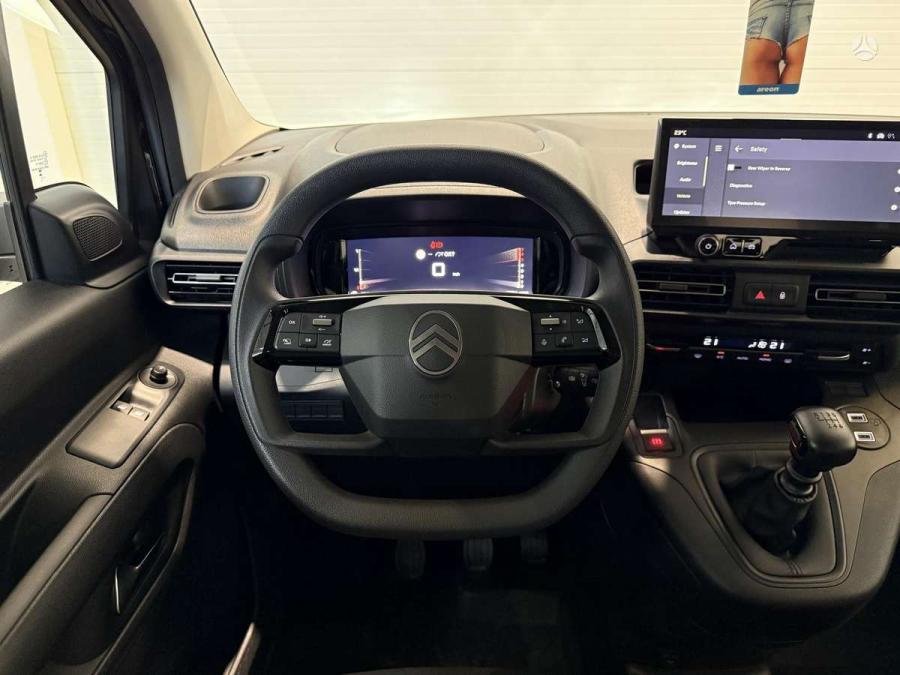 Black Citroen Berlingo 2025 in Vilnius, with an engine capacity of 1.50 L and mileage of 34 thousand km for 20950 €, photo 8 on AUTOMOTO.COM.LV