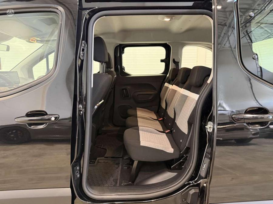 Black Citroen Berlingo 2025 in Vilnius, with an engine capacity of 1.50 L and mileage of 34 thousand km for 20950 €, photo 11 on AUTOMOTO.COM.LV