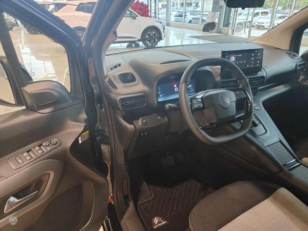 Black Citroen Berlingo 2025 in Kaunas, with an engine capacity of 1.50 L and mileage of 0 thousand km for 27442 €, photo 10 on AUTOMOTO.COM.LV