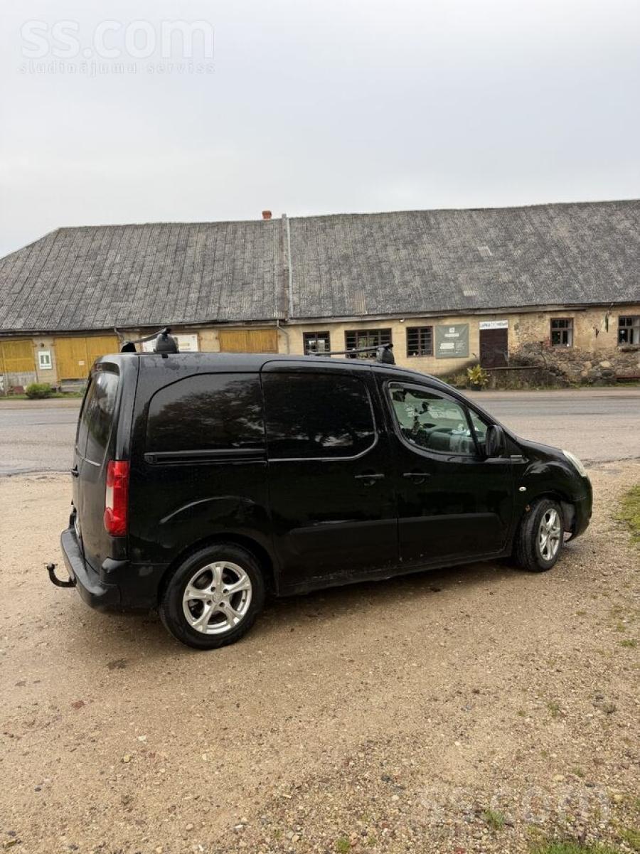 Melns Citroen Berlingo 2009 Liepāja, ar dzinēja tilpumu 1.60 L un nobraukumu 500 tūkst. km par 850 €, foto 5 vietnē AUTOMOTO.COM.LV