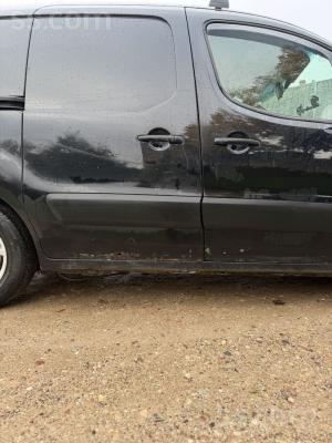Melns Citroen Berlingo 2009 Liepāja, ar dzinēja tilpumu 1.60 L un nobraukumu 500 tūkst. km par 850 €, foto 7 vietnē AUTOMOTO.COM.LV