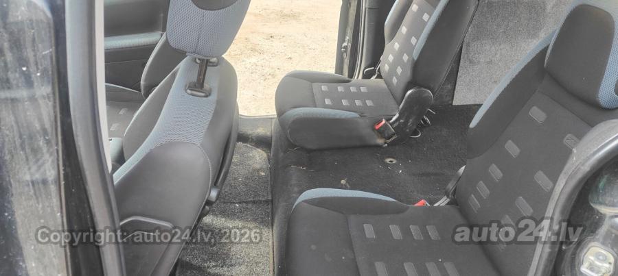 Melns Citroen Berlingo 2010 Rapla, ar dzinēja tilpumu 1.60 L un nobraukumu 469 tūkst. km par 2900 €, foto 9 vietnē AUTOMOTO.COM.LV
