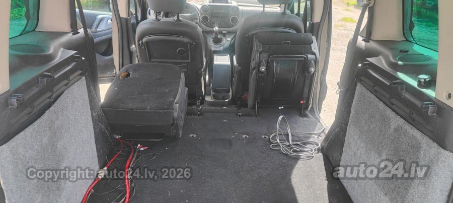 Melns Citroen Berlingo 2010 Rapla, ar dzinēja tilpumu 1.60 L un nobraukumu 469 tūkst. km par 2900 €, foto 10 vietnē AUTOMOTO.COM.LV