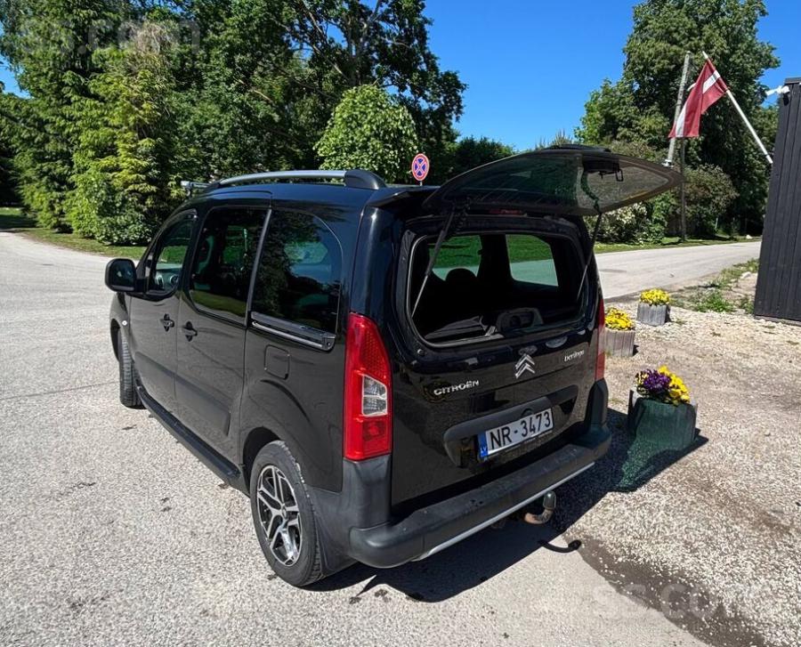 Melns Citroen Berlingo 2010 Jūrmala, ar dzinēja tilpumu 1.60 L un nobraukumu 345 tūkst. km par 4000 €, foto 4 vietnē AUTOMOTO.COM.LV