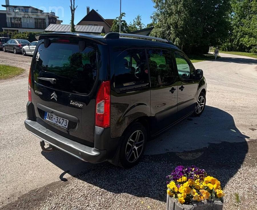 Melns Citroen Berlingo 2010 Jūrmala, ar dzinēja tilpumu 1.60 L un nobraukumu 345 tūkst. km par 4000 €, foto 7 vietnē AUTOMOTO.COM.LV