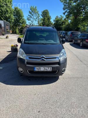 Melns Citroen Berlingo 2010 Jūrmala, ar dzinēja tilpumu 1.60 L un nobraukumu 345 tūkst. km par 4000 €, foto 8 vietnē AUTOMOTO.COM.LV