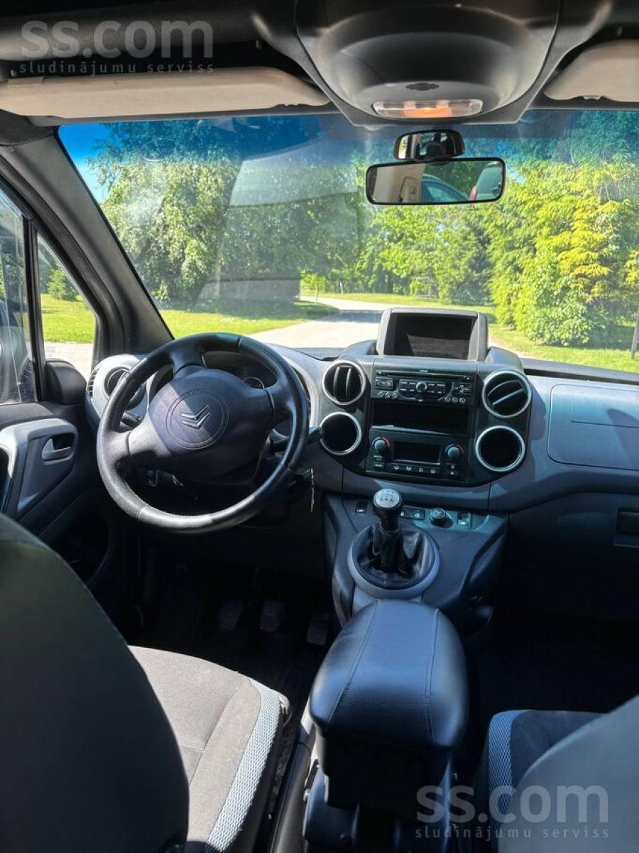 Melns Citroen Berlingo 2010 Jūrmala, ar dzinēja tilpumu 1.60 L un nobraukumu 345 tūkst. km par 4000 €, foto 10 vietnē AUTOMOTO.COM.LV
