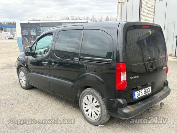 Black Citroen Berlingo 2011 in Rapla, with an engine capacity of 1.60 L and mileage of 269 thousand km for 2000 €, photo 3 on AUTOMOTO.COM.LV