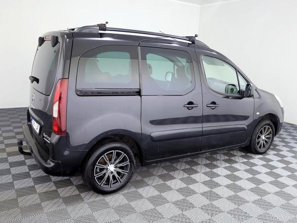 Black Citroen Berlingo 2012 in Tallinn, with an engine capacity of 1.60 L and mileage of 272 thousand km for 1999 €, photo 4 on AUTOMOTO.COM.LV