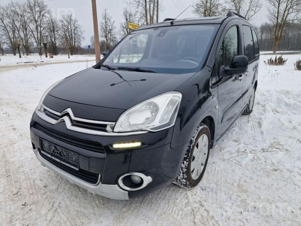 Melns Citroen Berlingo 2014 Ogre, ar dzinēja tilpumu 1.60 L un nobraukumu 233 tūkst. km par 5870 €, foto 1 vietnē AUTOMOTO.COM.LV