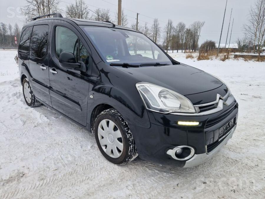 Melns Citroen Berlingo 2014 Ogre, ar dzinēja tilpumu 1.60 L un nobraukumu 233 tūkst. km par 5870 €, foto 3 vietnē AUTOMOTO.COM.LV