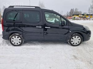Melns Citroen Berlingo 2014 Ogre, ar dzinēja tilpumu 1.60 L un nobraukumu 233 tūkst. km par 5870 €, foto 7 vietnē AUTOMOTO.COM.LV