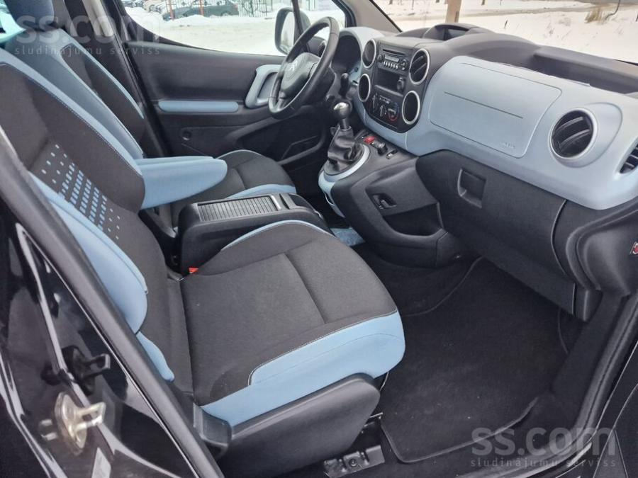 Melns Citroen Berlingo 2014 Ogre, ar dzinēja tilpumu 1.60 L un nobraukumu 233 tūkst. km par 5870 €, foto 15 vietnē AUTOMOTO.COM.LV