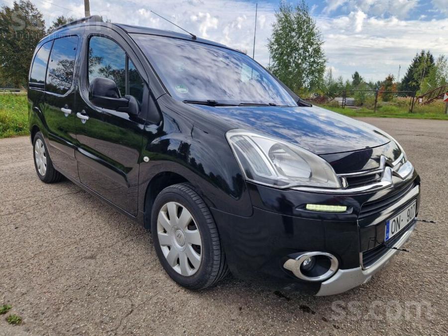 Black Citroen Berlingo 2014 in Ogre, with an engine capacity of 1.60 L and mileage of 234 thousand km for 5870 €, photo 5 on AUTOMOTO.COM.LV