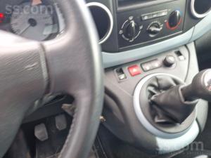 Black Citroen Berlingo 2014 in Ogre, with an engine capacity of 1.60 L and mileage of 234 thousand km for 5870 €, photo 17 on AUTOMOTO.COM.LV