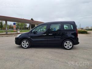 Melns Citroen Berlingo 2015 Ogre, ar dzinēja tilpumu 1.60 L un nobraukumu 0 tūkst. km par 5550 €, foto 9 vietnē AUTOMOTO.COM.LV