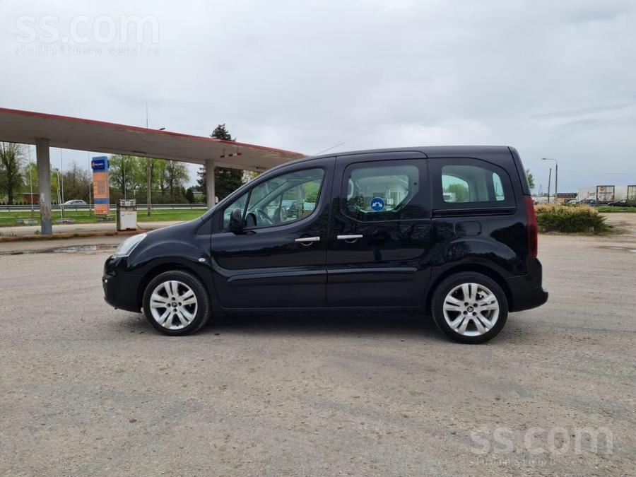 Melns Citroen Berlingo 2015 Ogre, ar dzinēja tilpumu 1.60 L un nobraukumu 0 tūkst. km par 5550 €, foto 9 vietnē AUTOMOTO.COM.LV