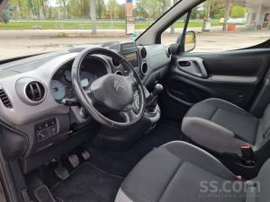 Melns Citroen Berlingo 2015 Ogre, ar dzinēja tilpumu 1.60 L un nobraukumu 0 tūkst. km par 5550 €, foto 11 vietnē AUTOMOTO.COM.LV