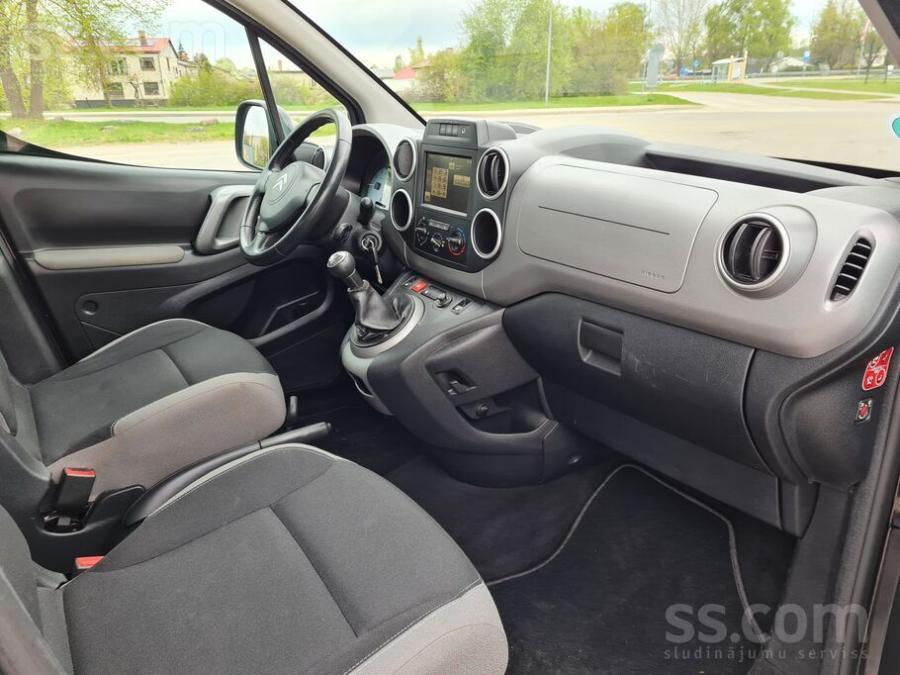 Melns Citroen Berlingo 2015 Ogre, ar dzinēja tilpumu 1.60 L un nobraukumu 0 tūkst. km par 5550 €, foto 21 vietnē AUTOMOTO.COM.LV