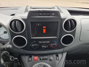 Melns Citroen Berlingo 2015 Ogre, ar dzinēja tilpumu 1.60 L un nobraukumu 0 tūkst. km par 5550 €, foto 23 vietnē AUTOMOTO.COM.LV