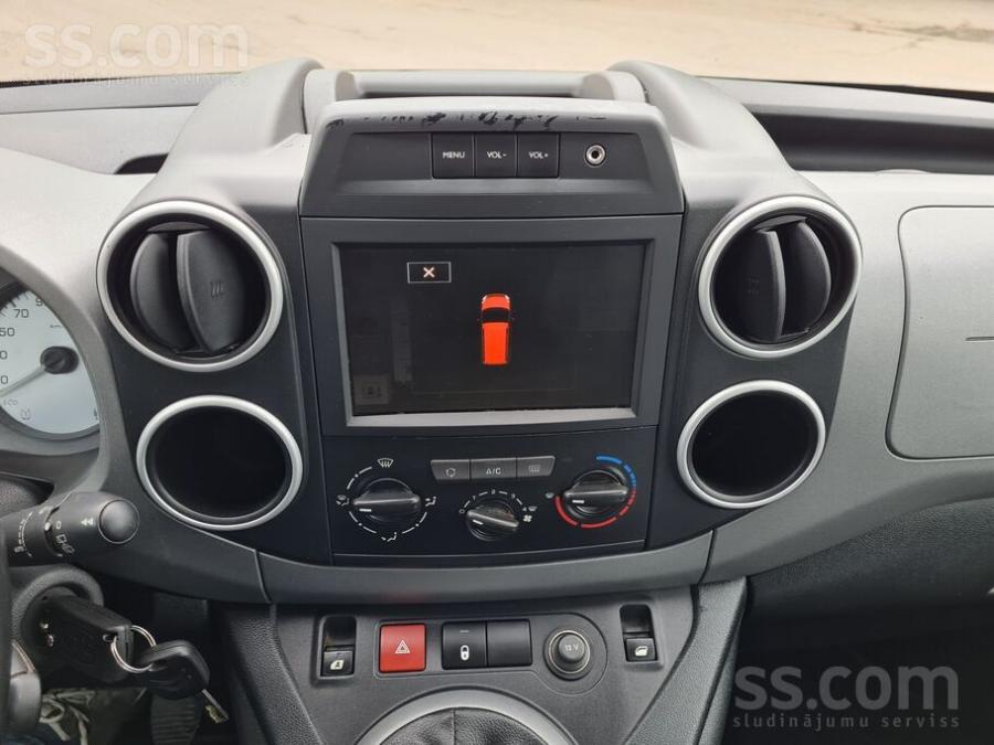 Melns Citroen Berlingo 2015 Ogre, ar dzinēja tilpumu 1.60 L un nobraukumu 0 tūkst. km par 5550 €, foto 23 vietnē AUTOMOTO.COM.LV