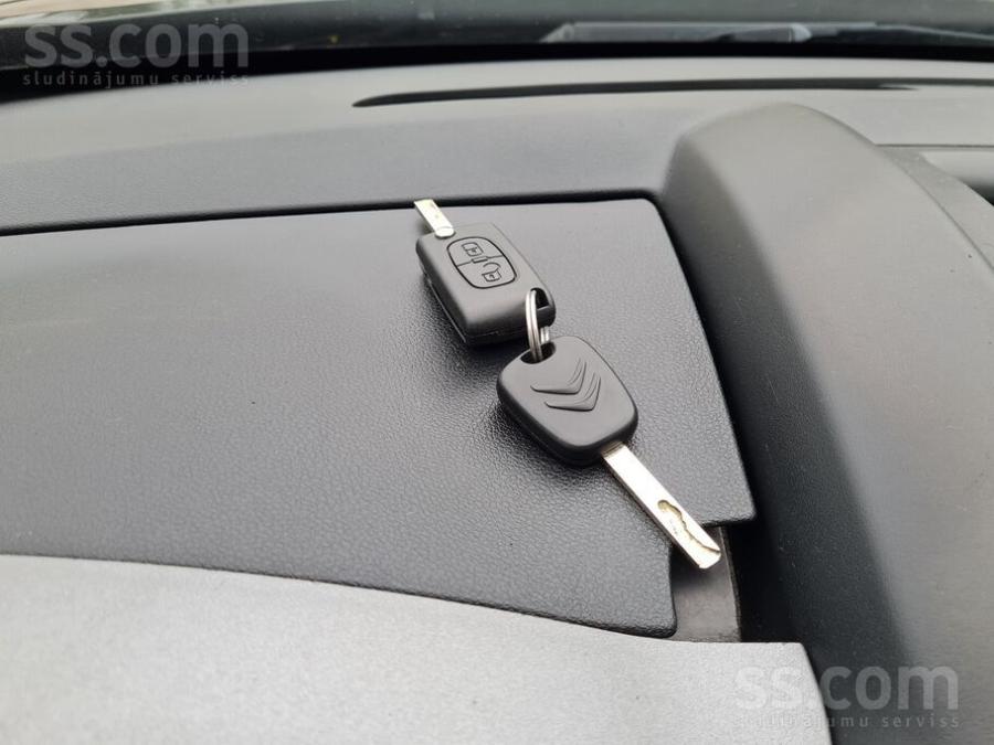 Melns Citroen Berlingo 2015 Ogre, ar dzinēja tilpumu 1.60 L un nobraukumu 0 tūkst. km par 5550 €, foto 25 vietnē AUTOMOTO.COM.LV