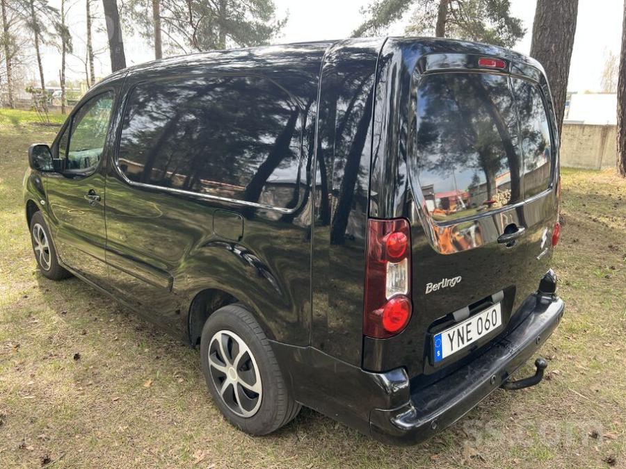 Melns Citroen Berlingo 2017 Rīga, ar dzinēja tilpumu 1.60 L un nobraukumu 184 tūkst. km par 6780 €, foto 5 vietnē AUTOMOTO.COM.LV